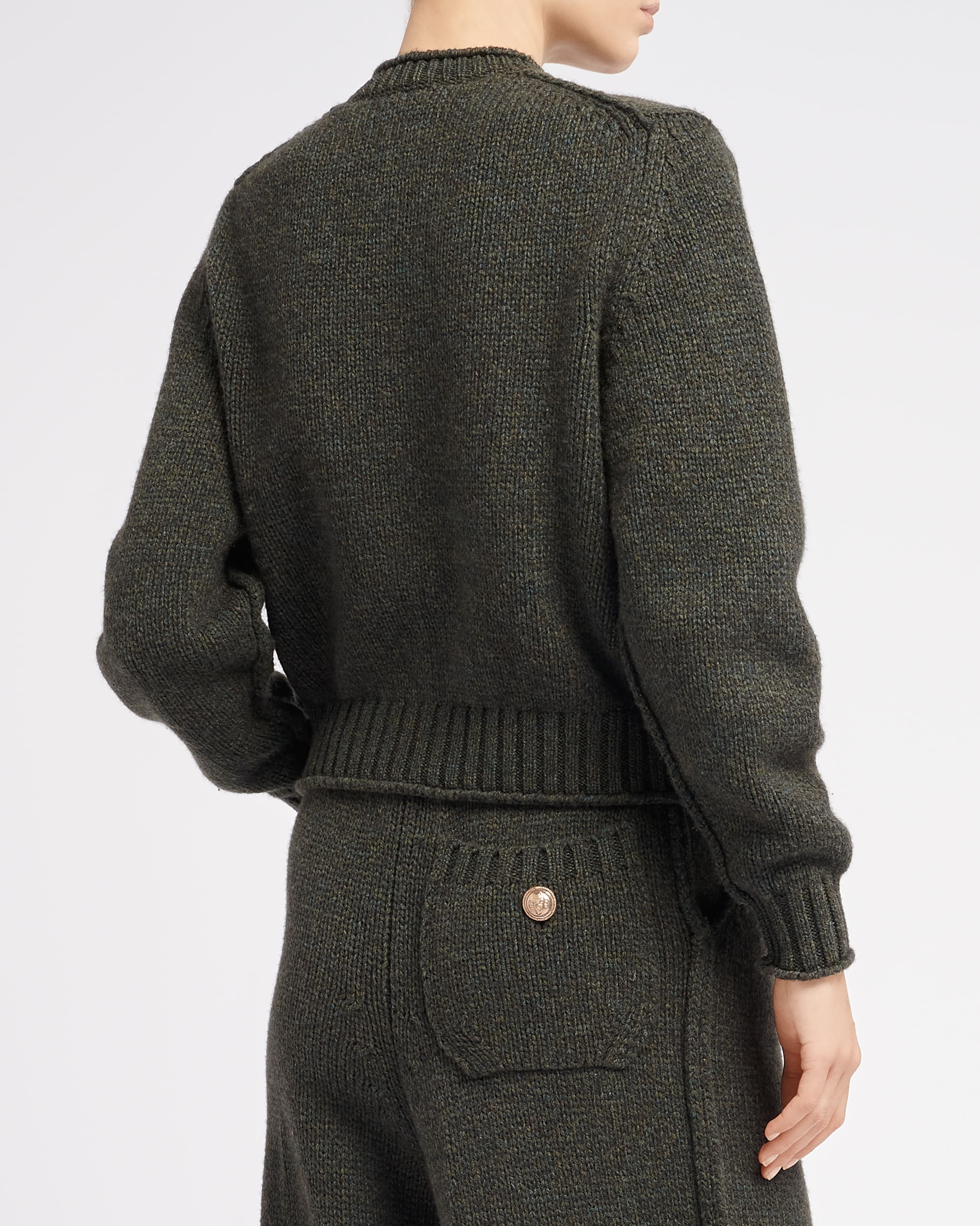 Cardigan in chunky cashmere with gold buttons – Barrie.com